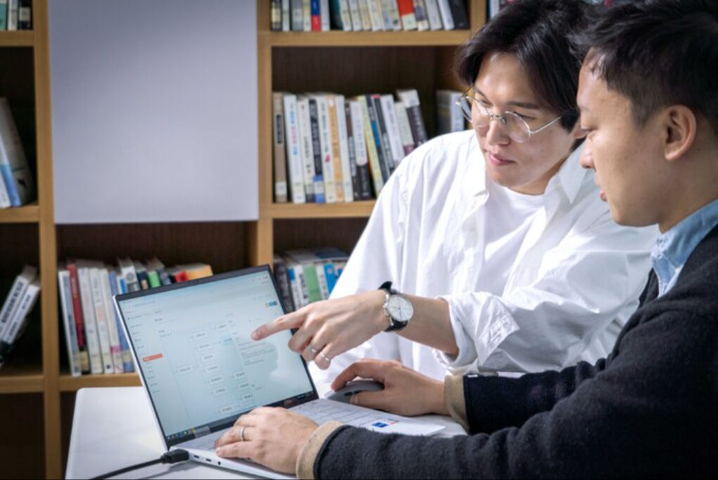 SKT, AICC·AI 카피라이터로 B2B 사업 확대 속도